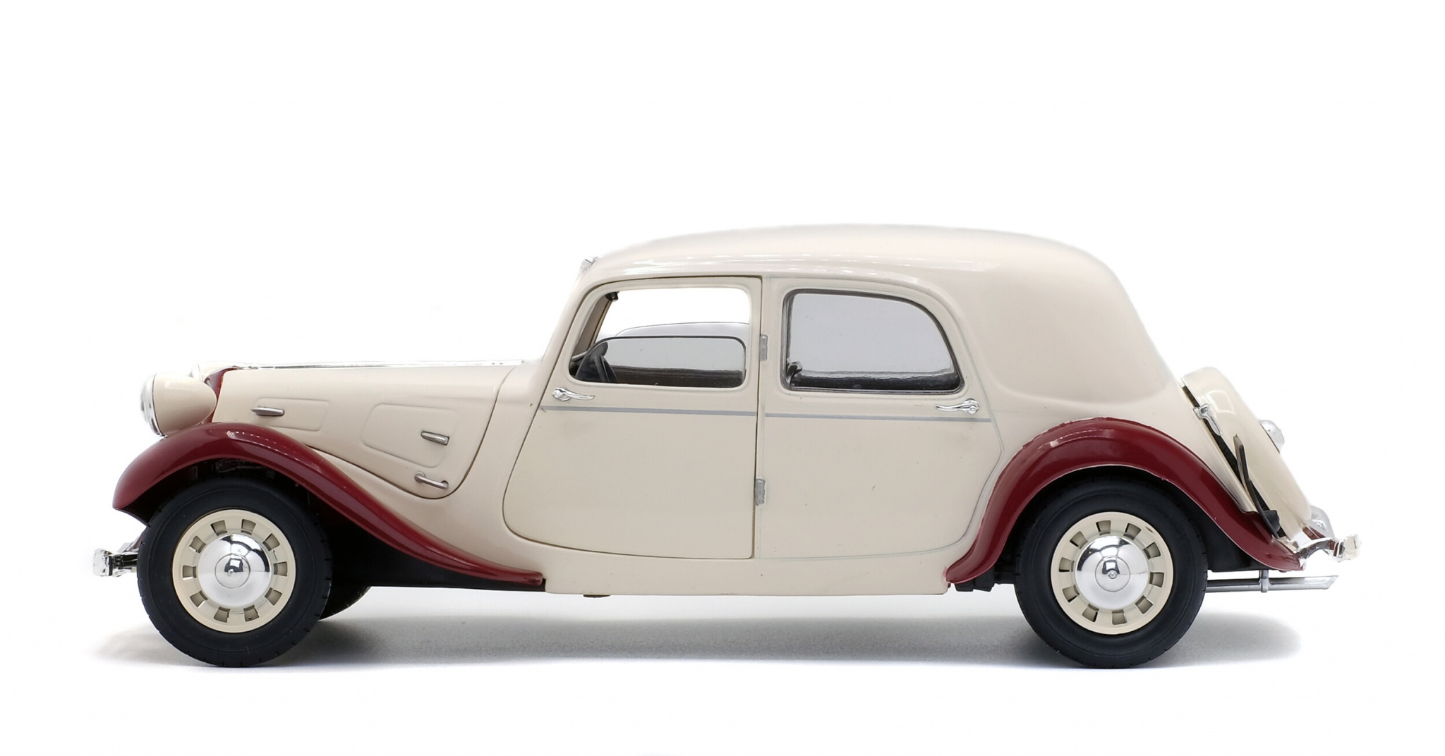 CITROËN TRACTION 11B - BI-TON BORDEAUX- 1938 - Solido