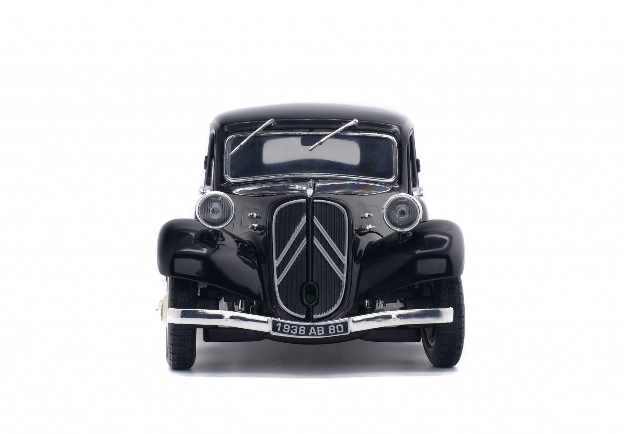 CITROËN TRACTION 11B - NOIR - 1937 - Solido