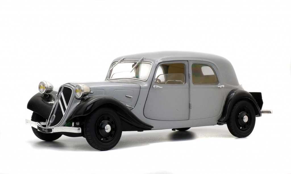 CITROËN TRACTION 11B - BI-TON ARGENT - 1937 - Solido