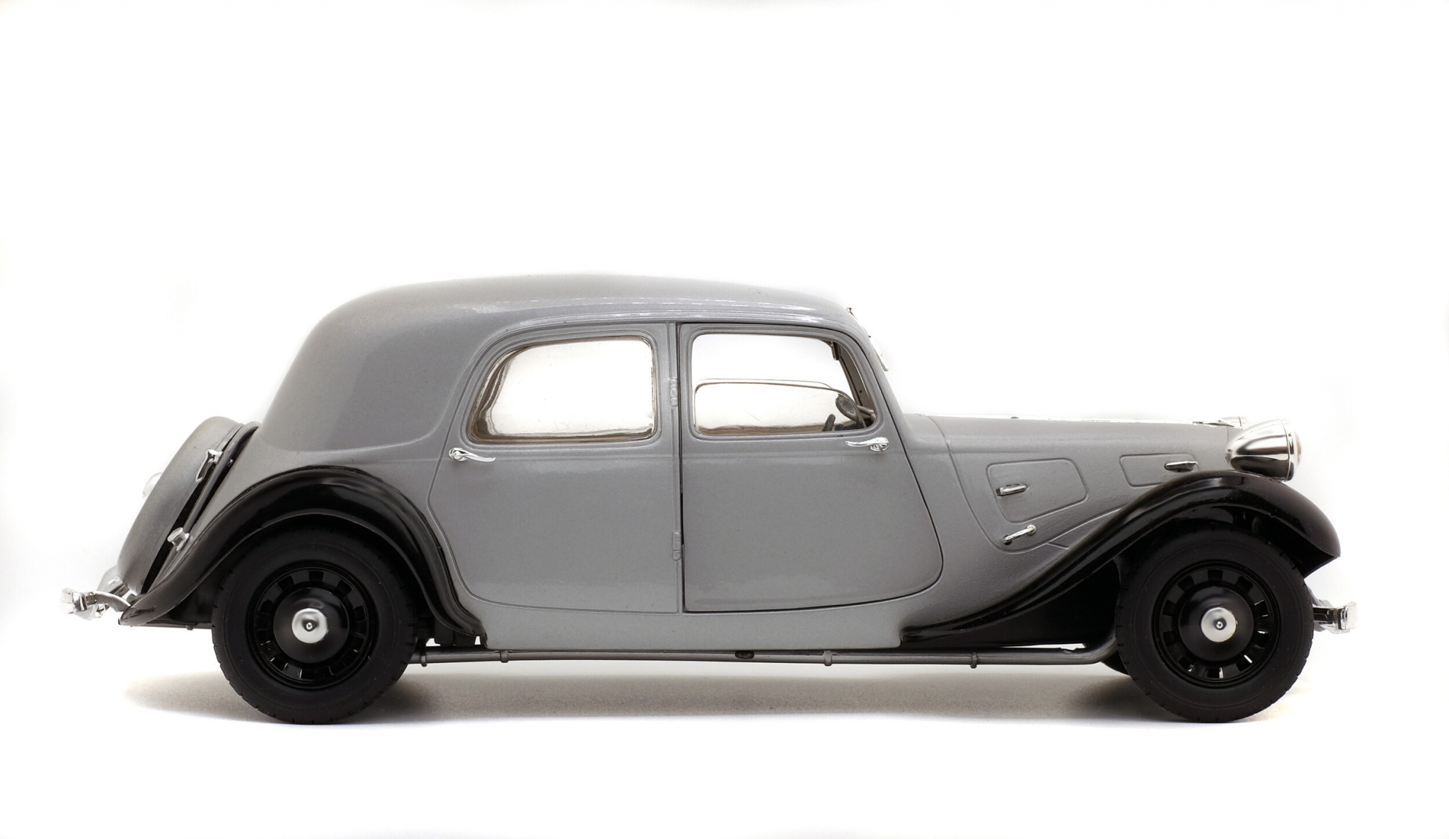 CITROËN TRACTION 11B - BI-TON ARGENT - 1937 - Solido