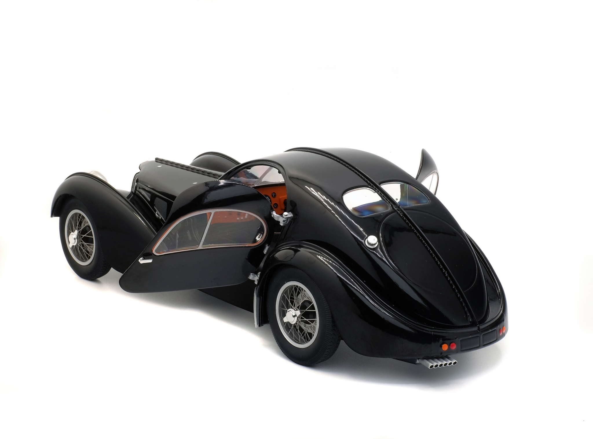 BUGATTI TYPE 57 SC ATLANTIC - BLACK - 1937 - Solido