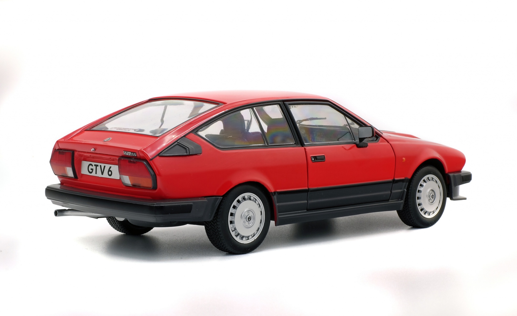 ALFA ROMEO GTV6 - RED - 1984 - Solido
