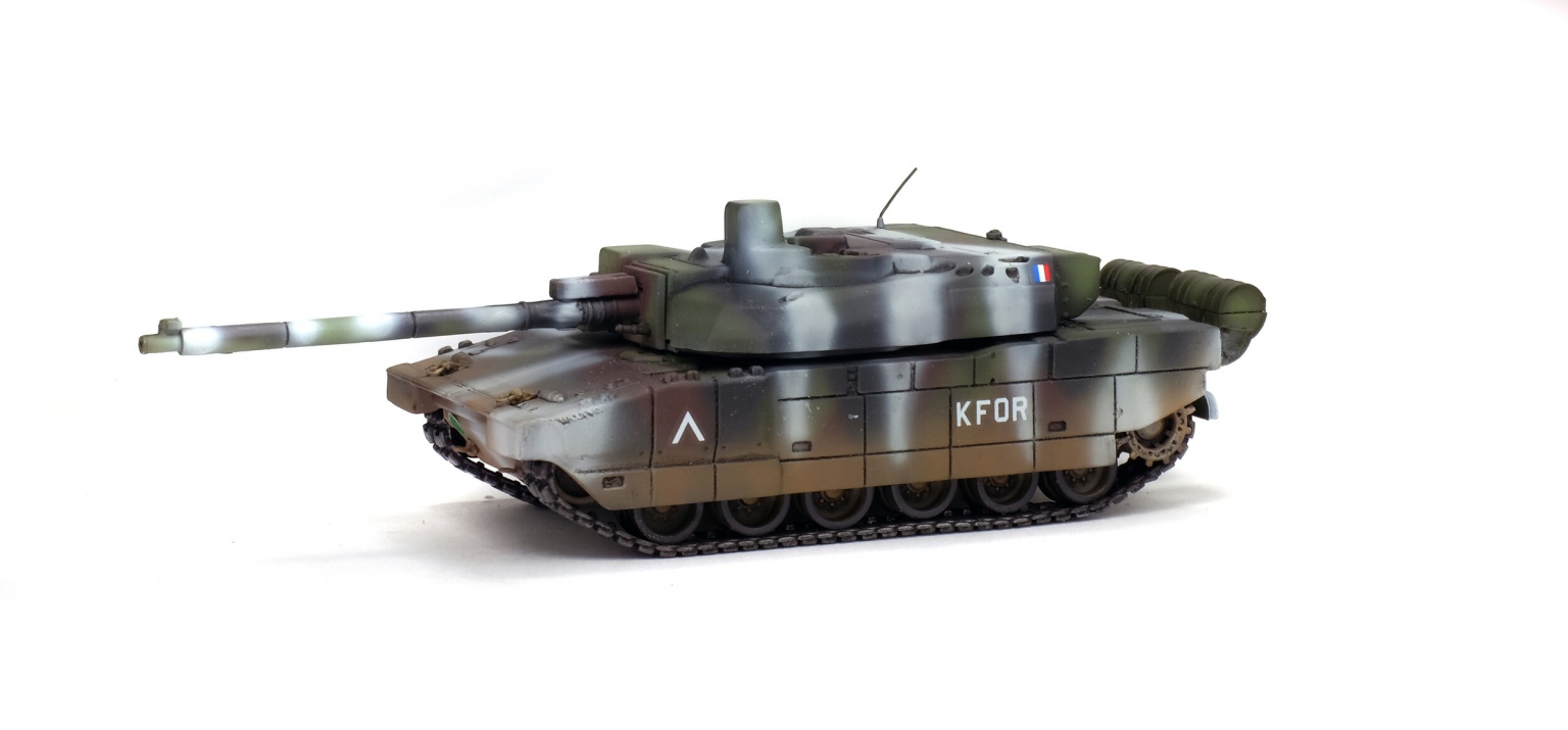 GIAT INDUSTRIES - LECLERC T5 - LE GLORIEUX , OPERATION TRIDENT - KOSOVO ...