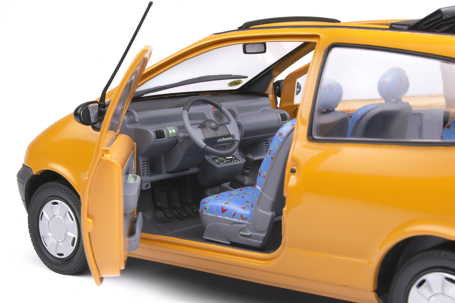 Renault Twingo Mk.1 Open Air - Jaune Indien - 1993 - Solido