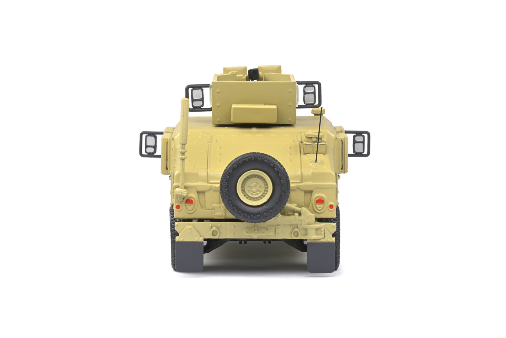 AM General M1115 Humvee - Desert Camo - 1983 - Solido