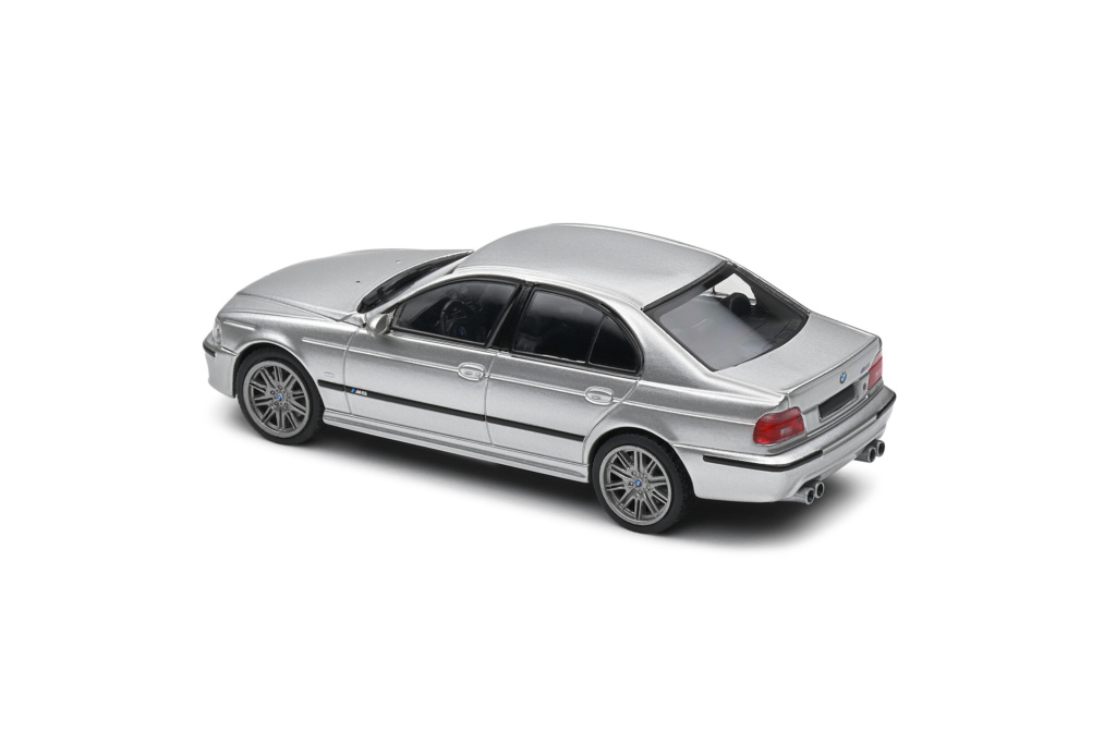 BMW M5 E39 - Titanium Silver - 2000 - Solido