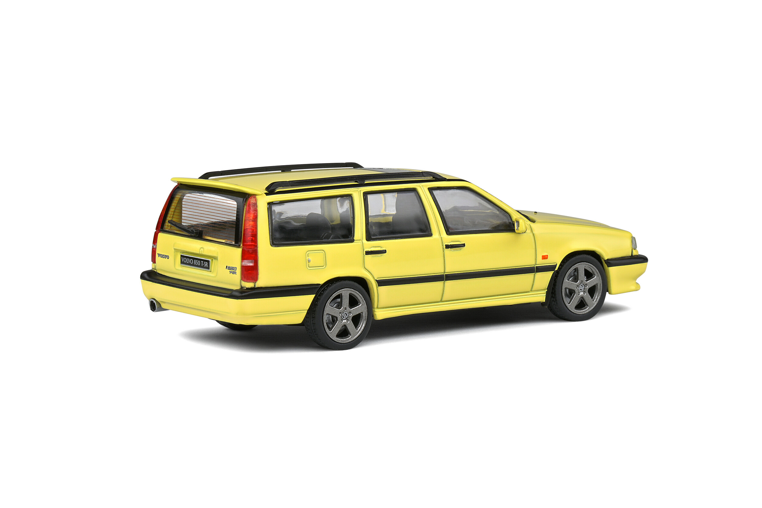 Volvo T5R - Cream Yellow - 1995 - Solido