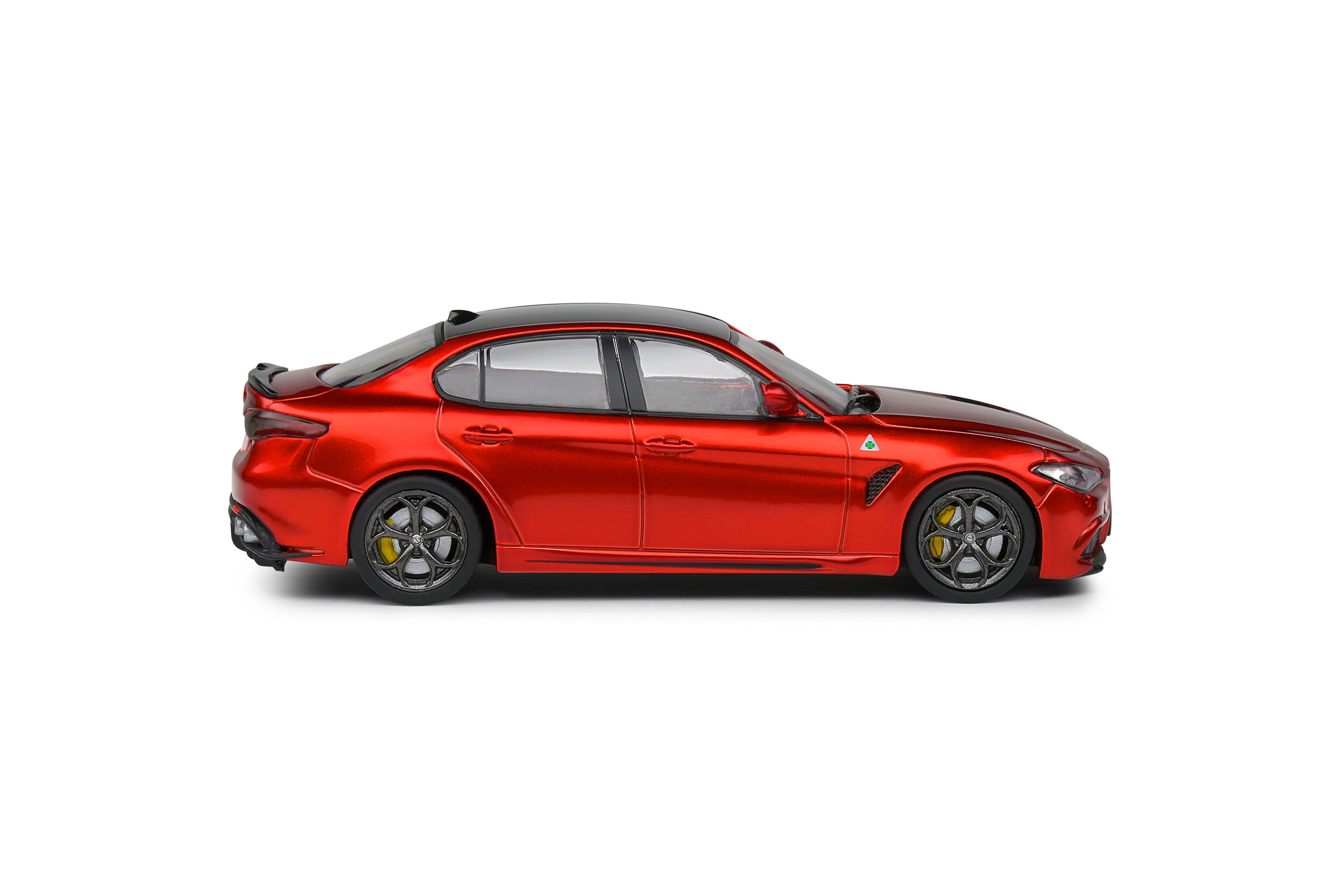 Alfa Romeo Giulia Quadrifoglio - Rosso Competizione - 2016 - Solido