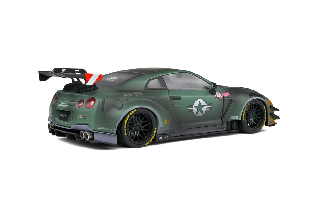 Nissan GT-R (R35) W/ Liberty Walk Body Kit 2.0 Army Fighter - 2022 - Solido