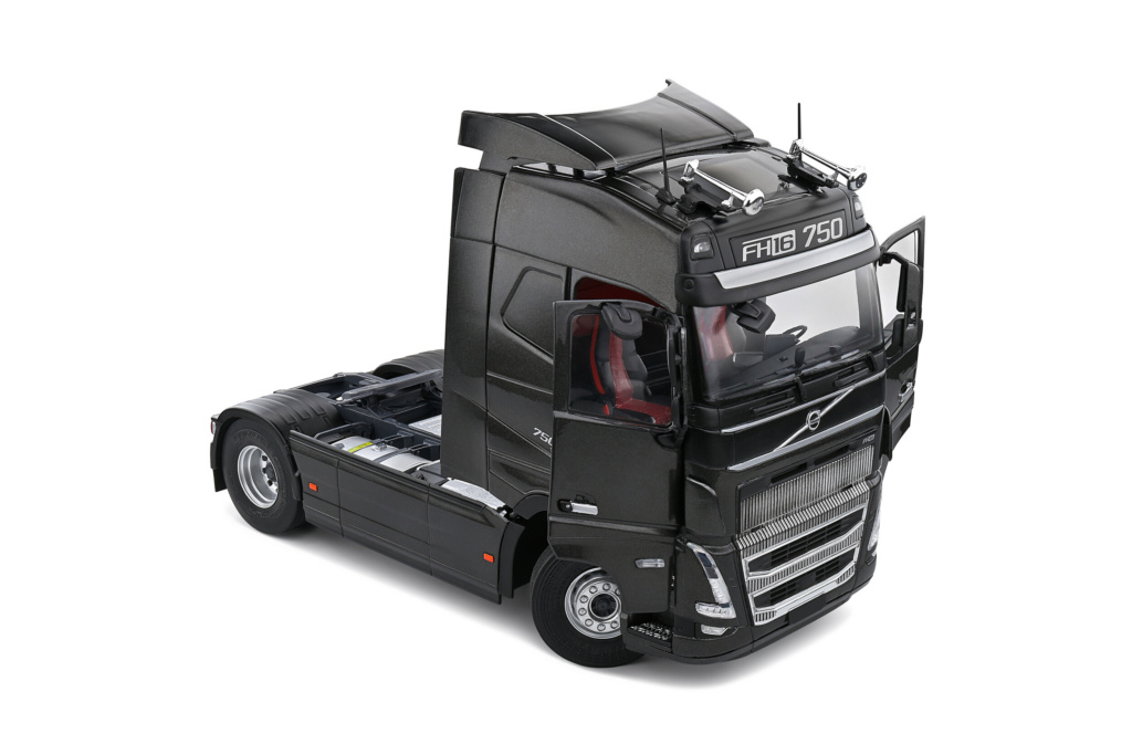 Volvo Trucks FH16 Globetrotter XL - Black Metallic - 2021 - Solido
