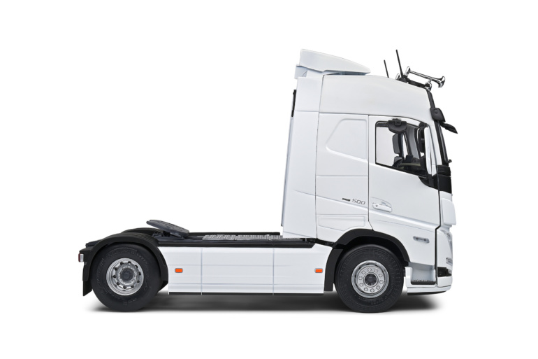 Volvo Trucks FH Globetrotter XL - 2021 - Solido