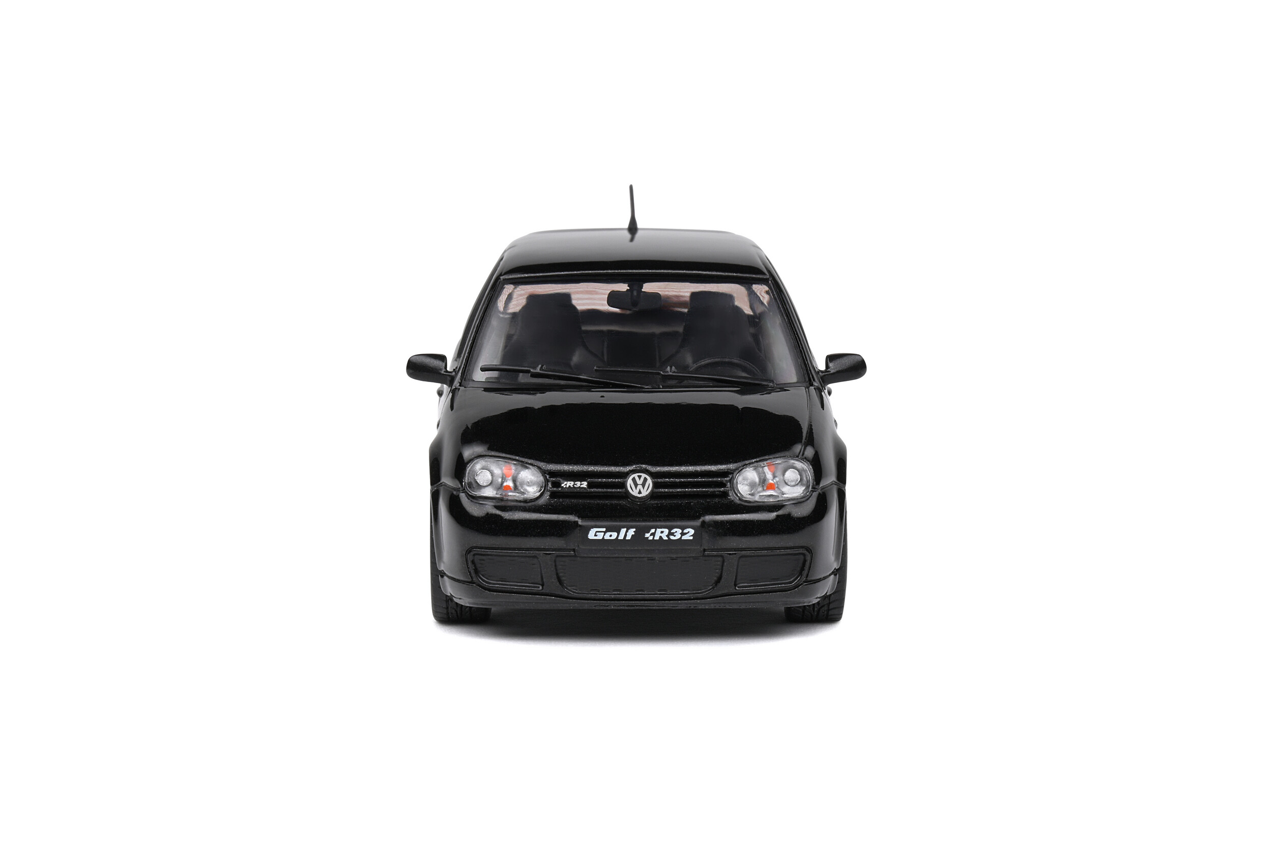 Volkswagen VW Golf IV R32 - Black Magic - 2003 - Solido