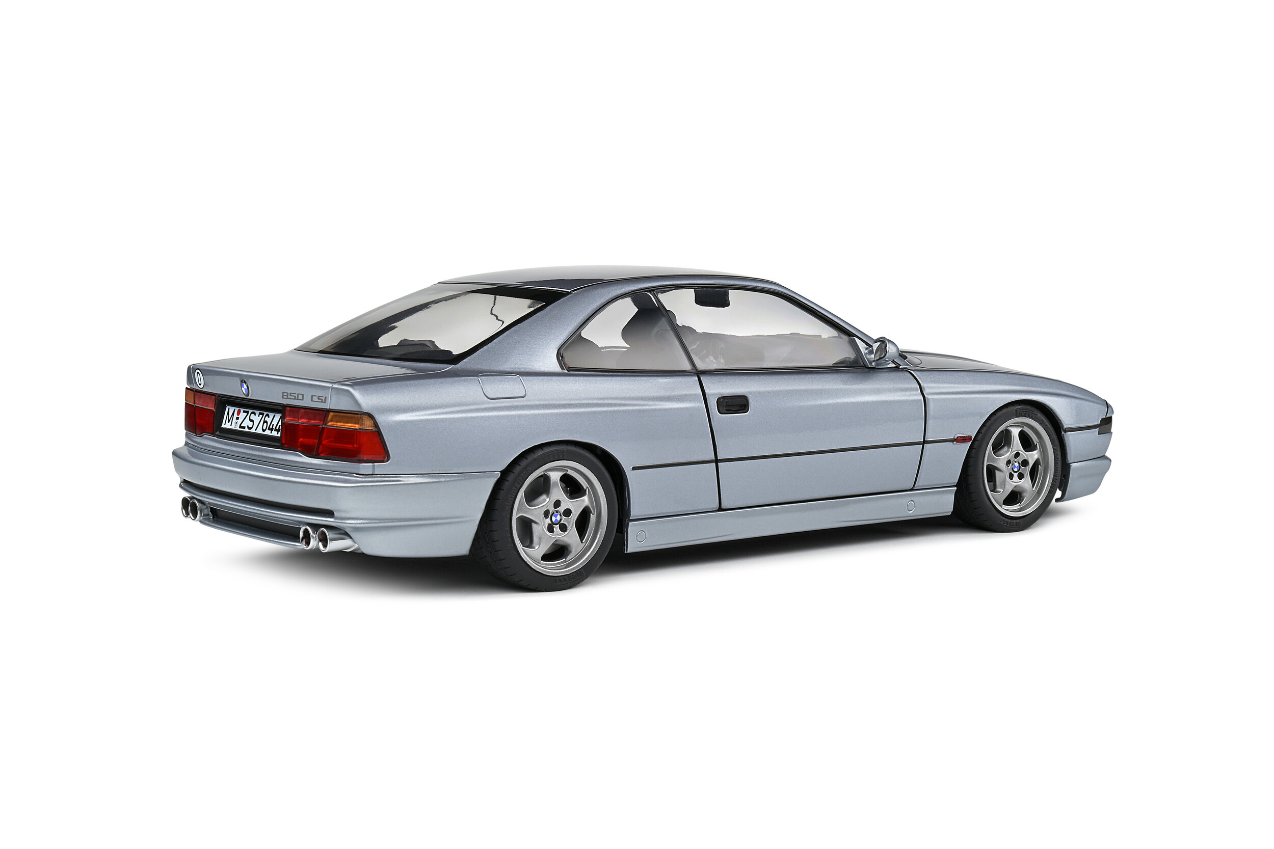 BMW 850 (E31) CSI - Arktissilber Met - 1992 - Solido