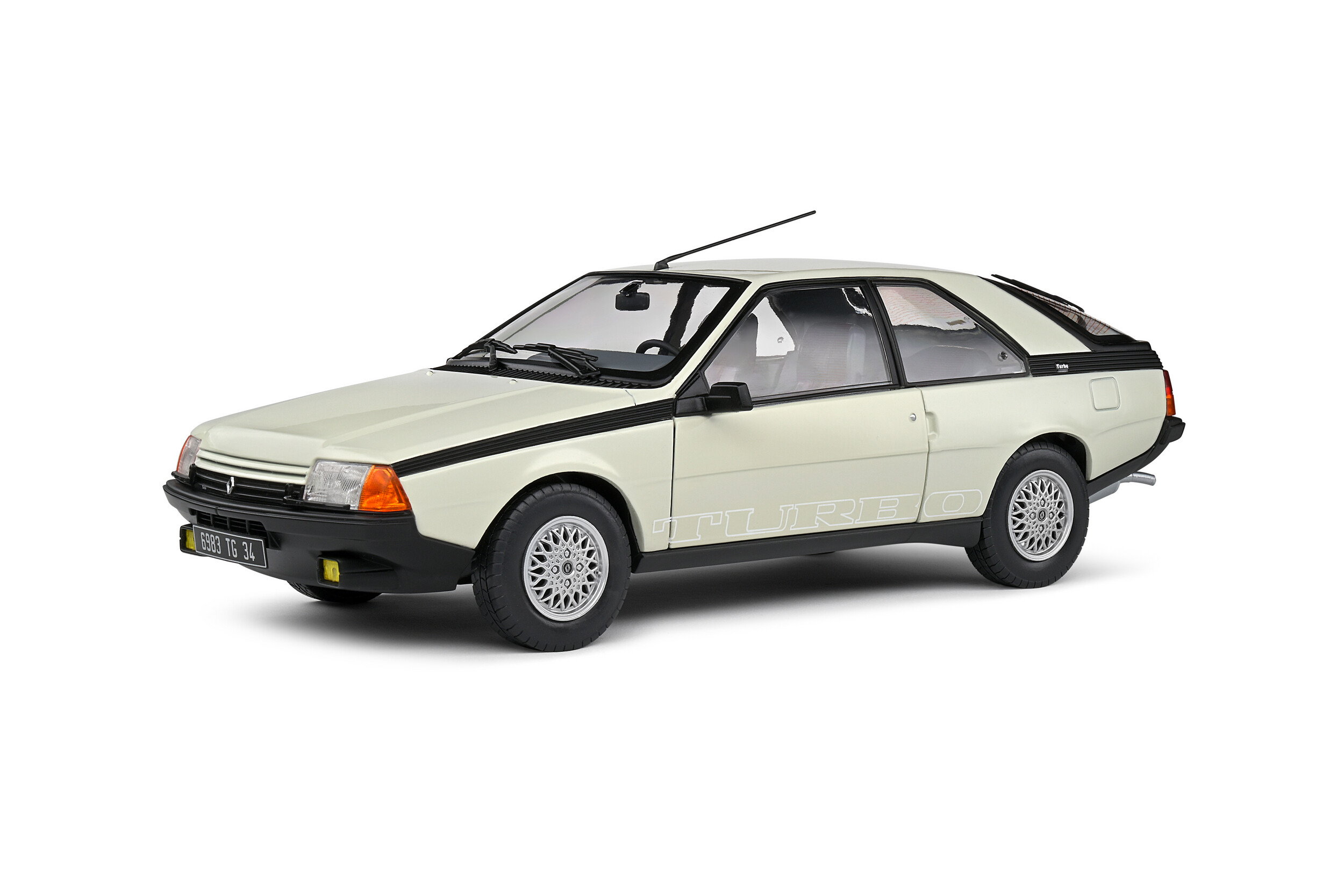 Renault Fuego Turbo - Blanc Panda - 1985 - Solido