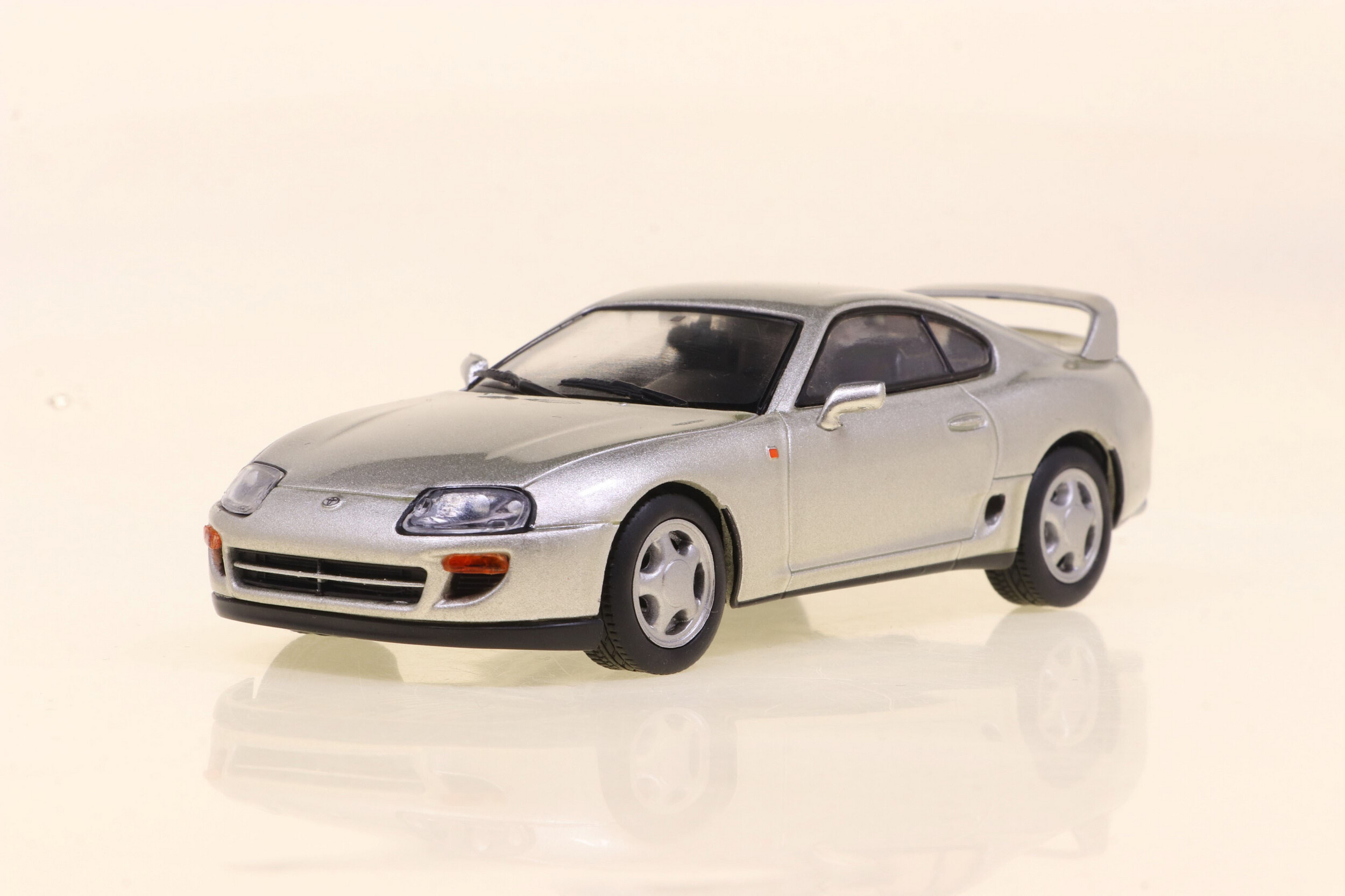 Toyota Supra MKIV - Silver Metallic - 2002 - Solido