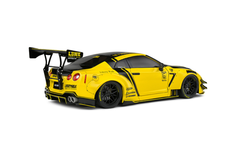 Nissan GT-R (R35) W/ Liberty Walk Body Kit 2.0 - 2020 - Solido