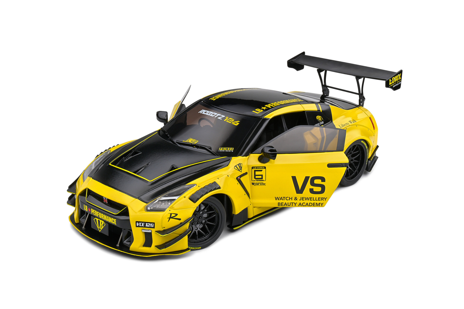 Nissan GT-R (R35) W/ Liberty Walk Body Kit 2.0 - 2020 - Solido