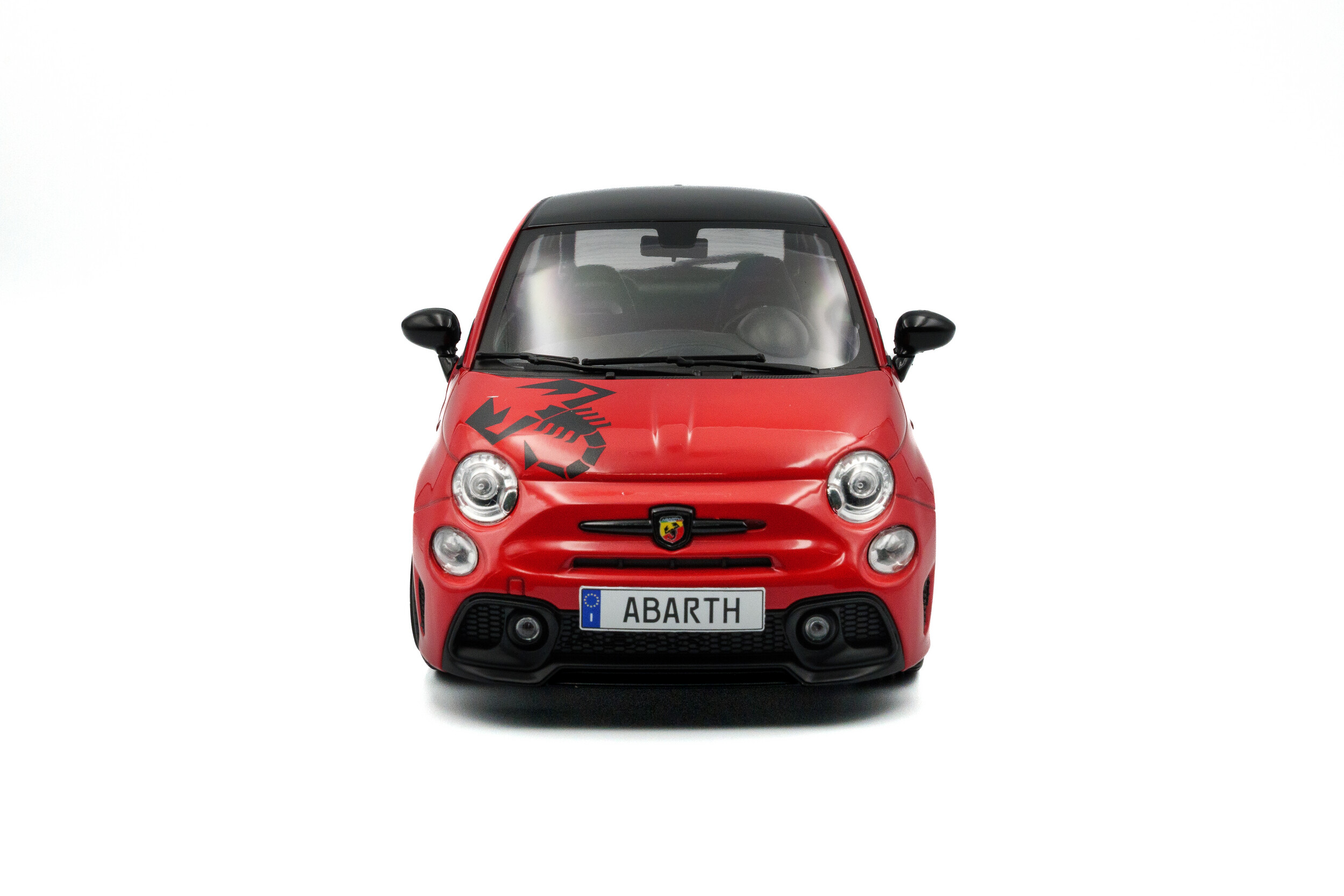 Fiat F595 Abarth - Rosso Maranello - 2022 - Solido