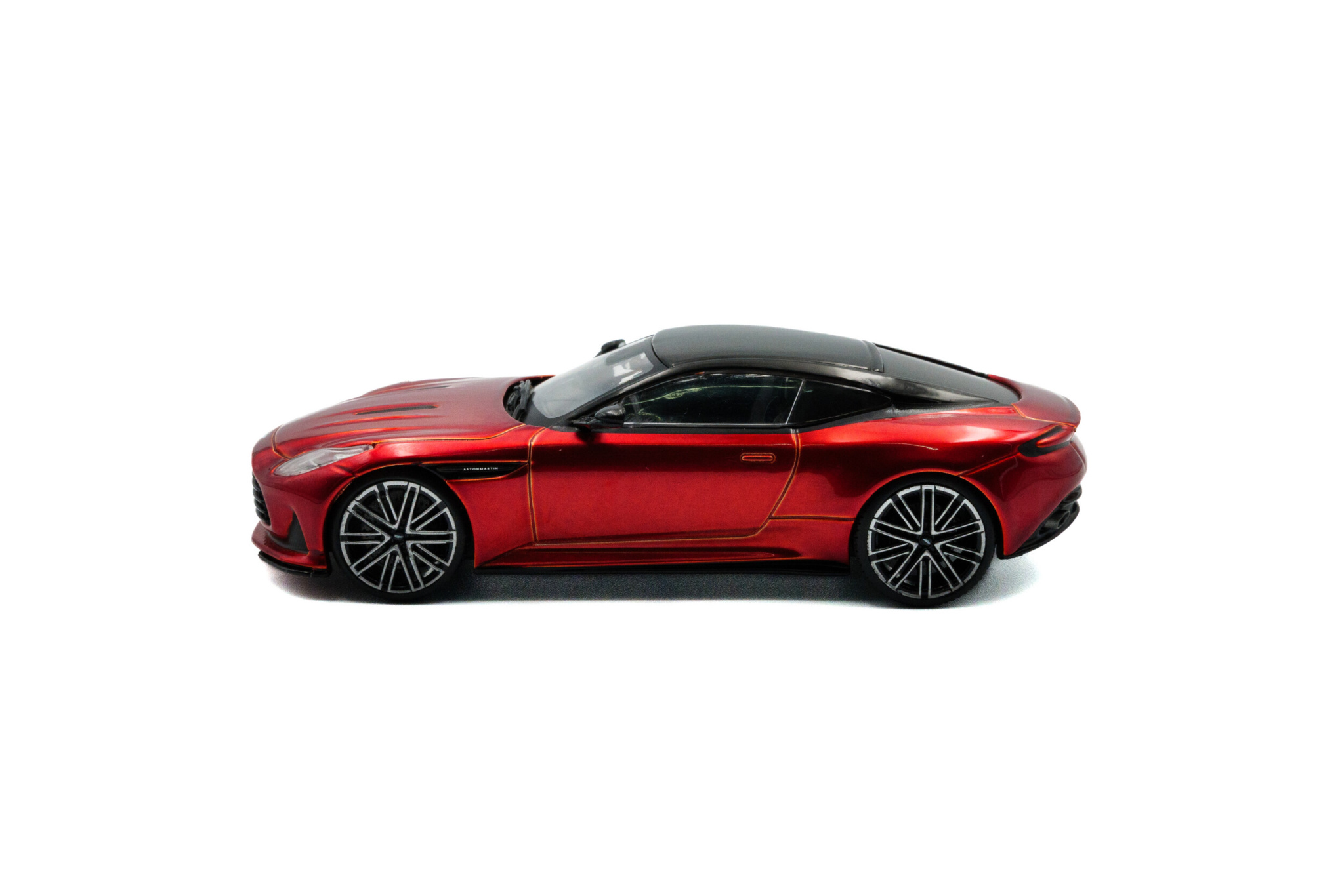 Aston Martin DB12 - Hyper Red - 2023 - Solido