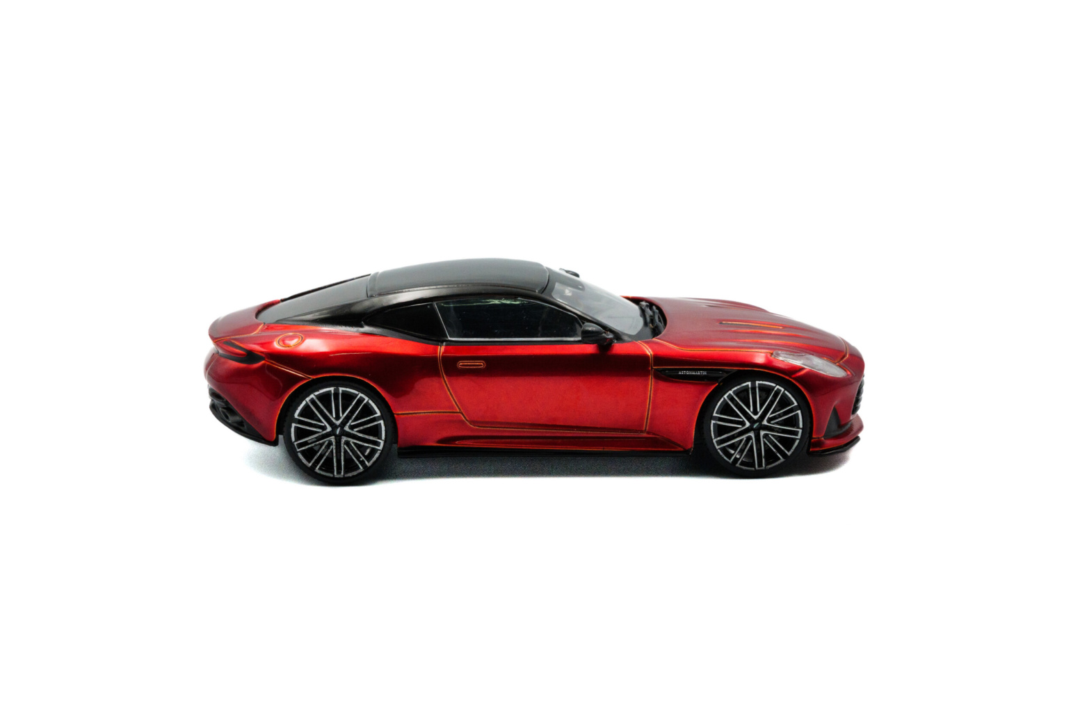 Aston Martin DB12 - Hyper Red - 2023 - Solido