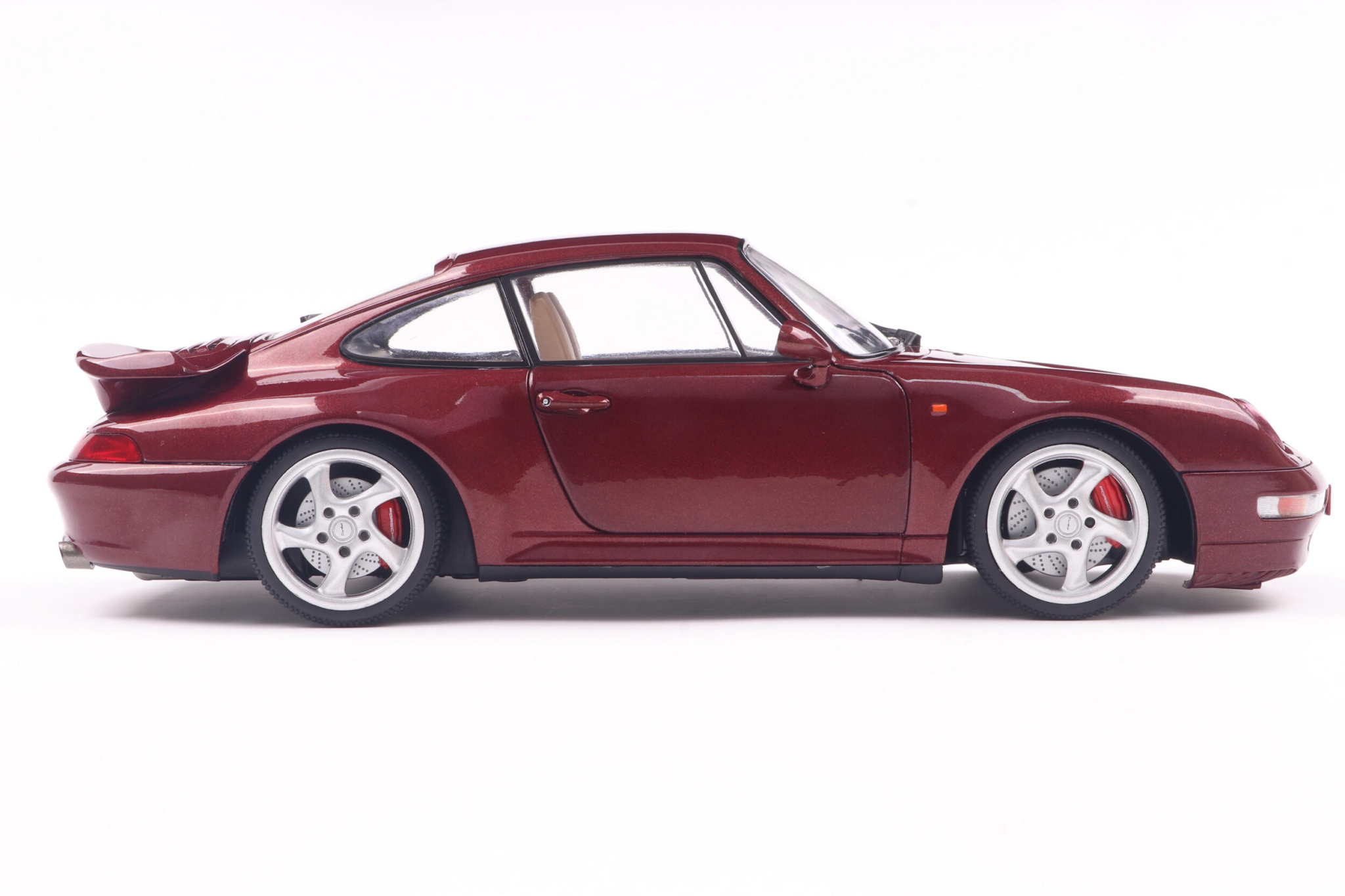 Porsche 911 (993) Turbo - Arena Red - 1997 - Solido