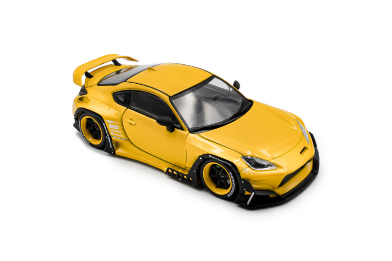 PANDEM Toyota GR86 - Yellow - 2022 - Solido
