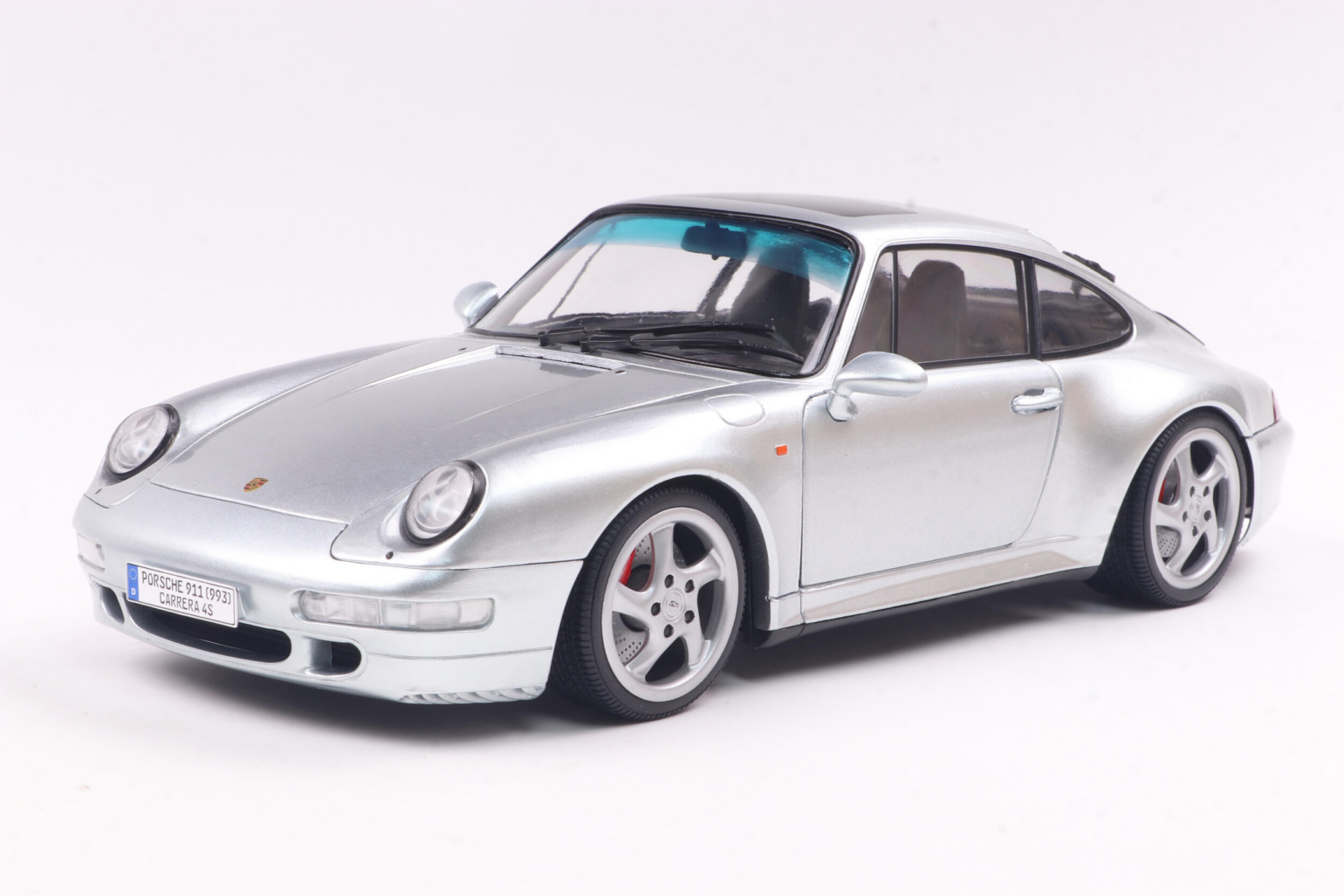 Porsche 911 (993) 4S - Polar Silver - 1996 - Solido