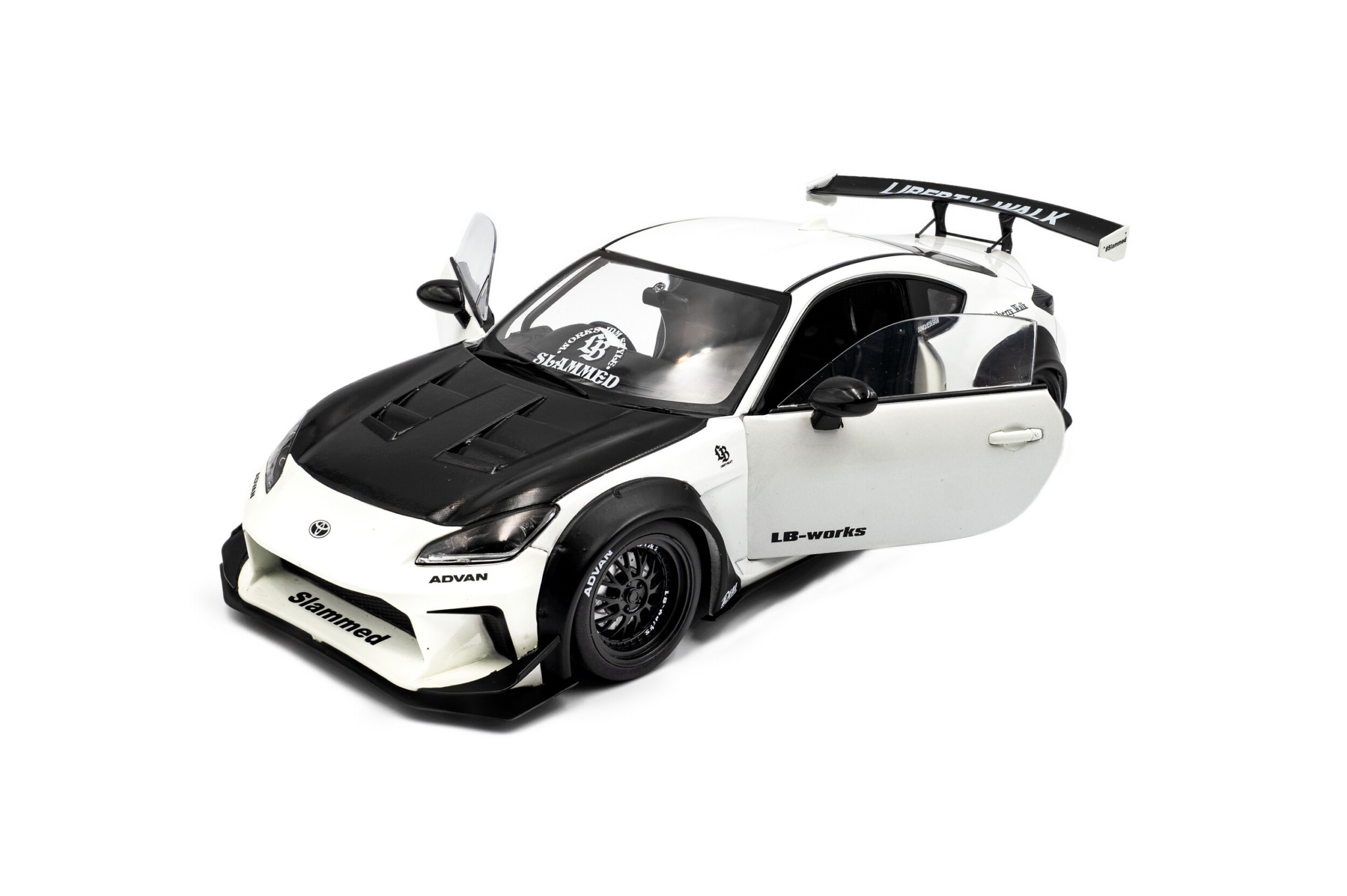 Toyota GR86 LBWK Body Kit - Pearl White - 2024 - Solido