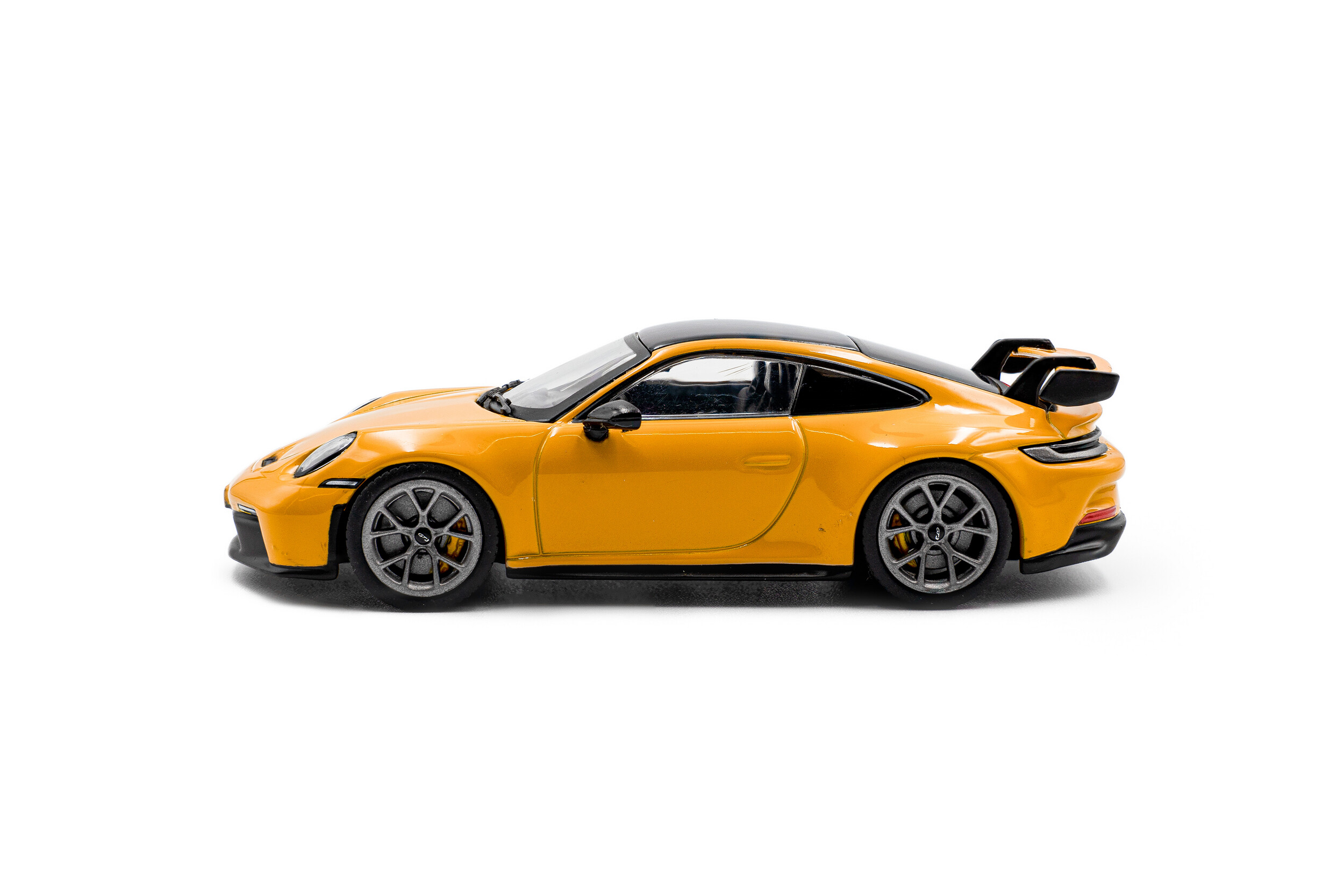 Porsche 911 (992) GT3 - Signal Yellow - 2023 - Solido