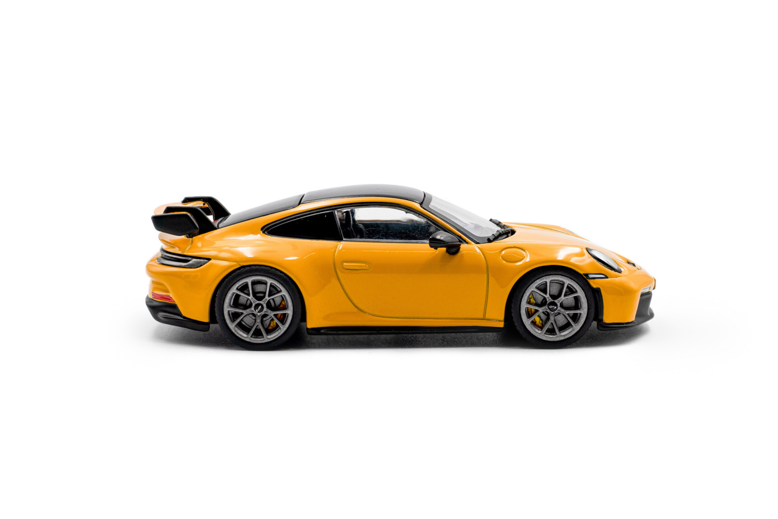 Porsche 911 (992) GT3 - Signal Yellow - 2023 - Solido