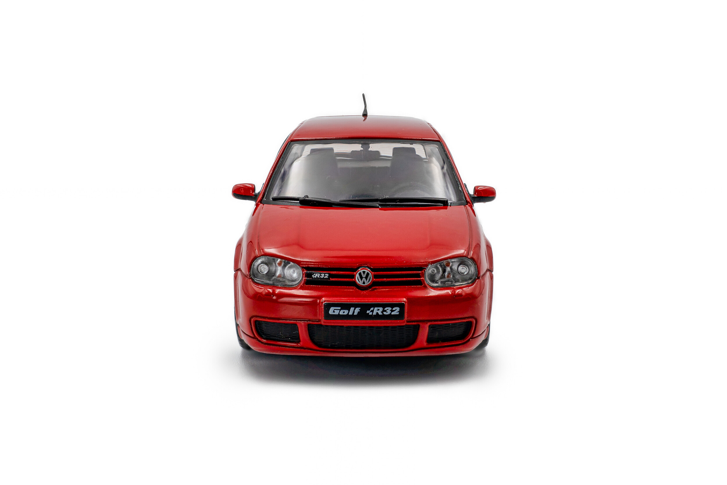 Volkswagen Golf IV R32 - Toronto Red - 2003 - Solido