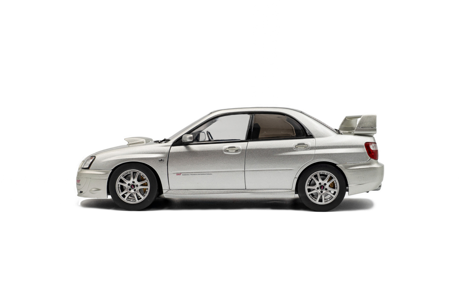 Subaru IMPREZA WRX STI - Premium Silver Effect - 2003 - Solido