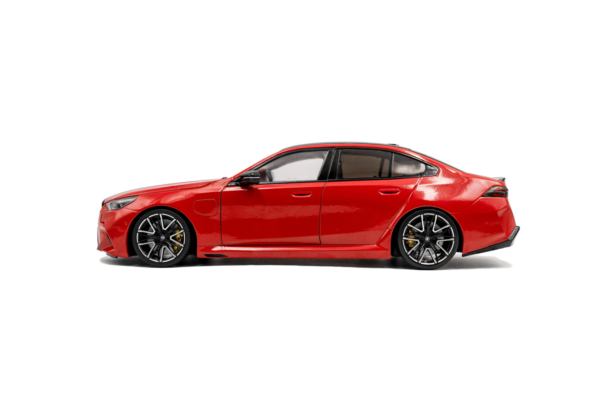 BMW M5 - FIRE RED - 2025 - Solido